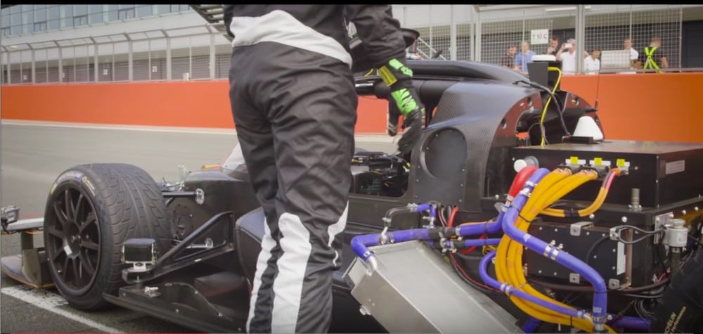 Robot Racing Car - Free Car Mag