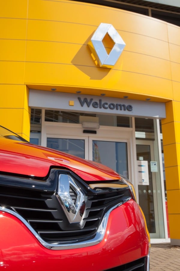 Buy a new Renault this weekend Get 3 Years Free Servicing - Free Car Mag